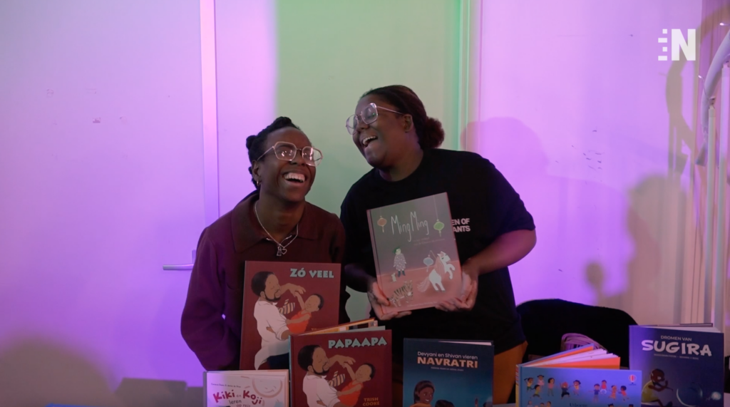 Het ‘Kleed van Amsterdam’ ligt voor het eerst in Reigersbos | Nieuw ...